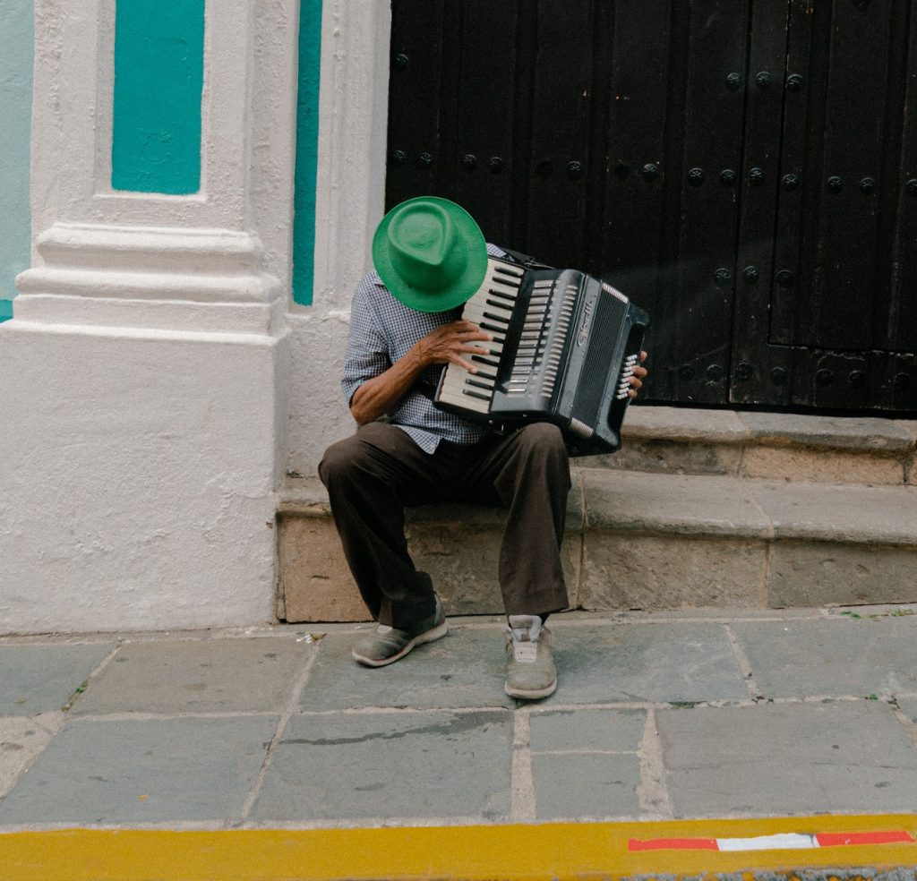 Una selección de los instrumentos más clásicos de España